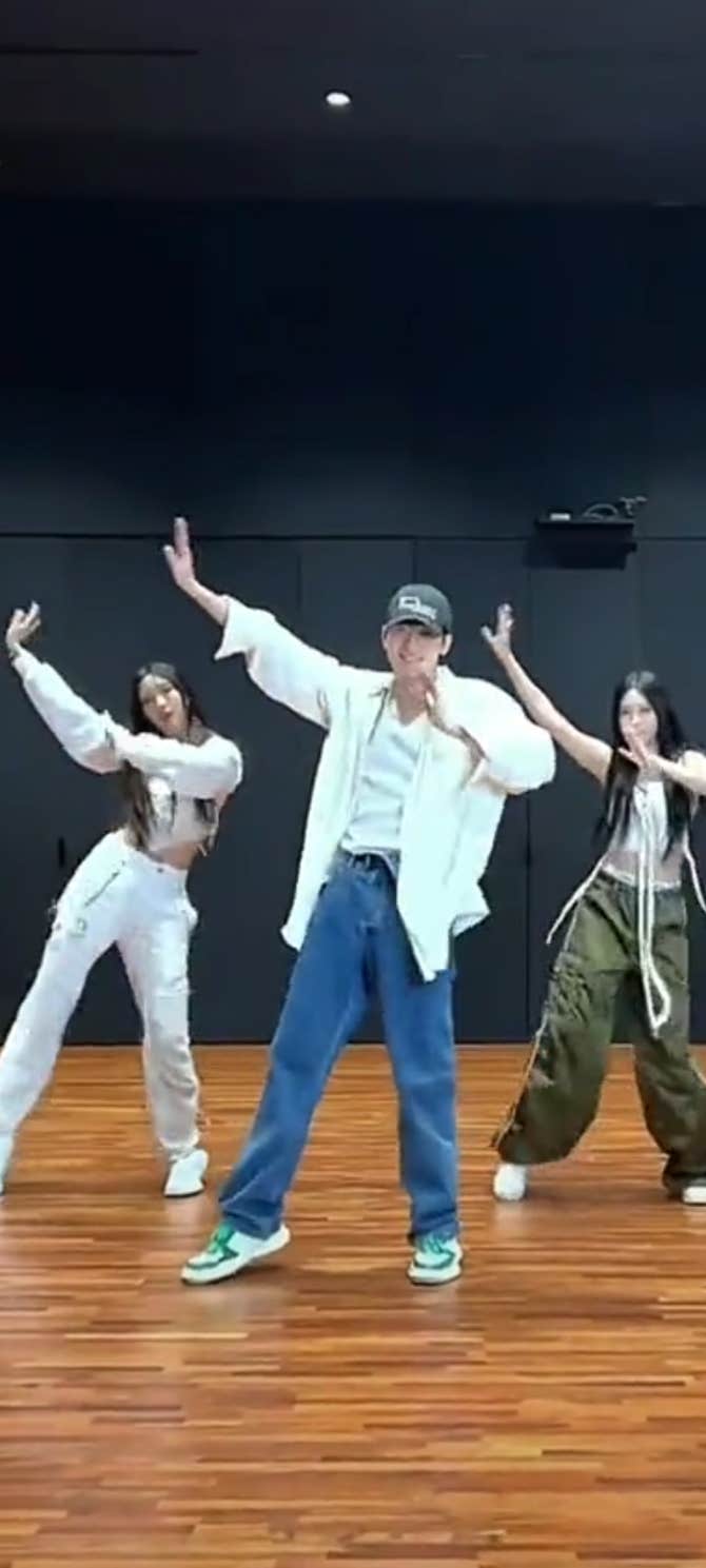 SEVENTEEN Community Post - i'm super shy super shy but wait a minute ...