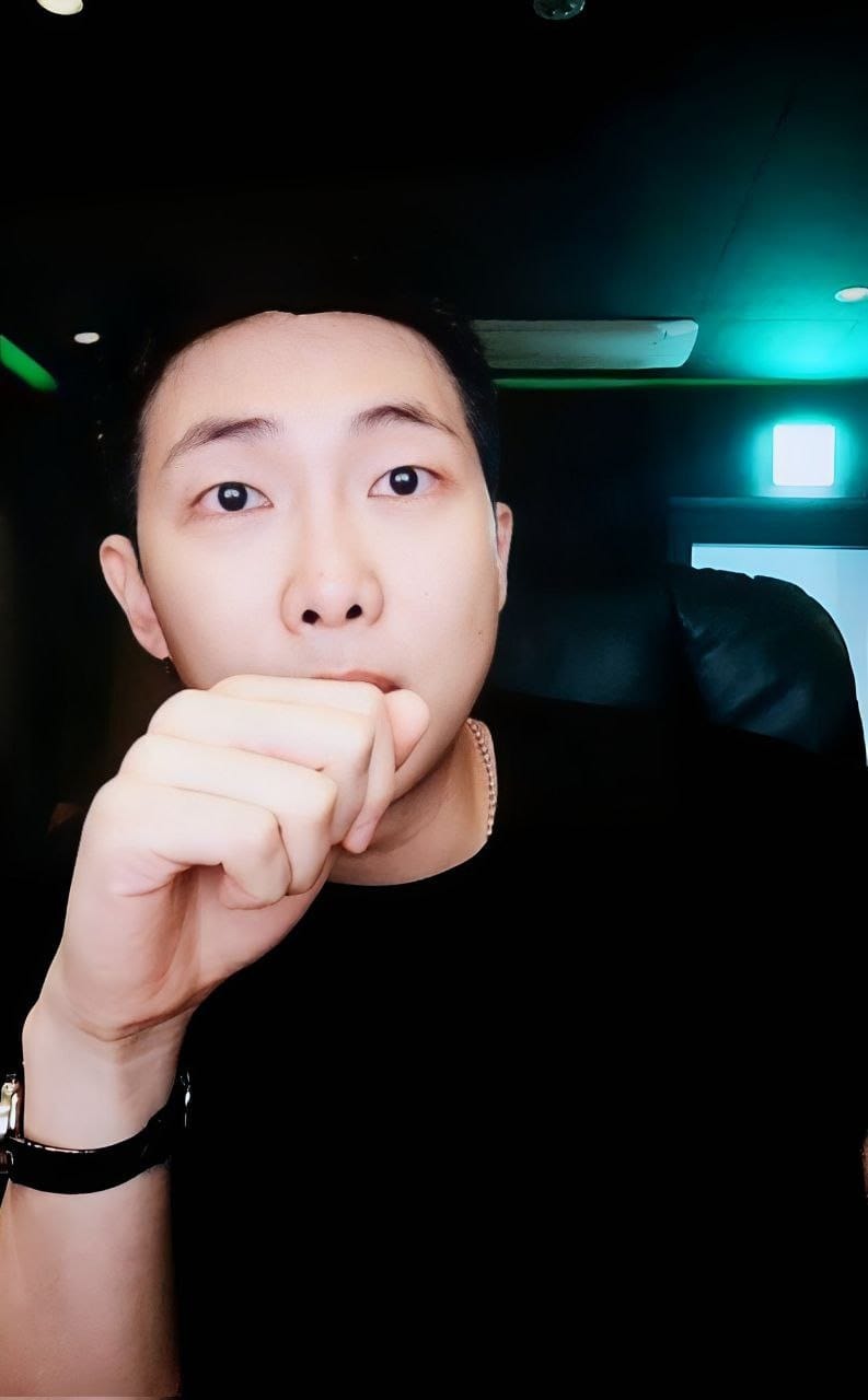 BTS Community Posts - 🔴 [#WEVERSE #RM] 230716 RM's live on weverse ...