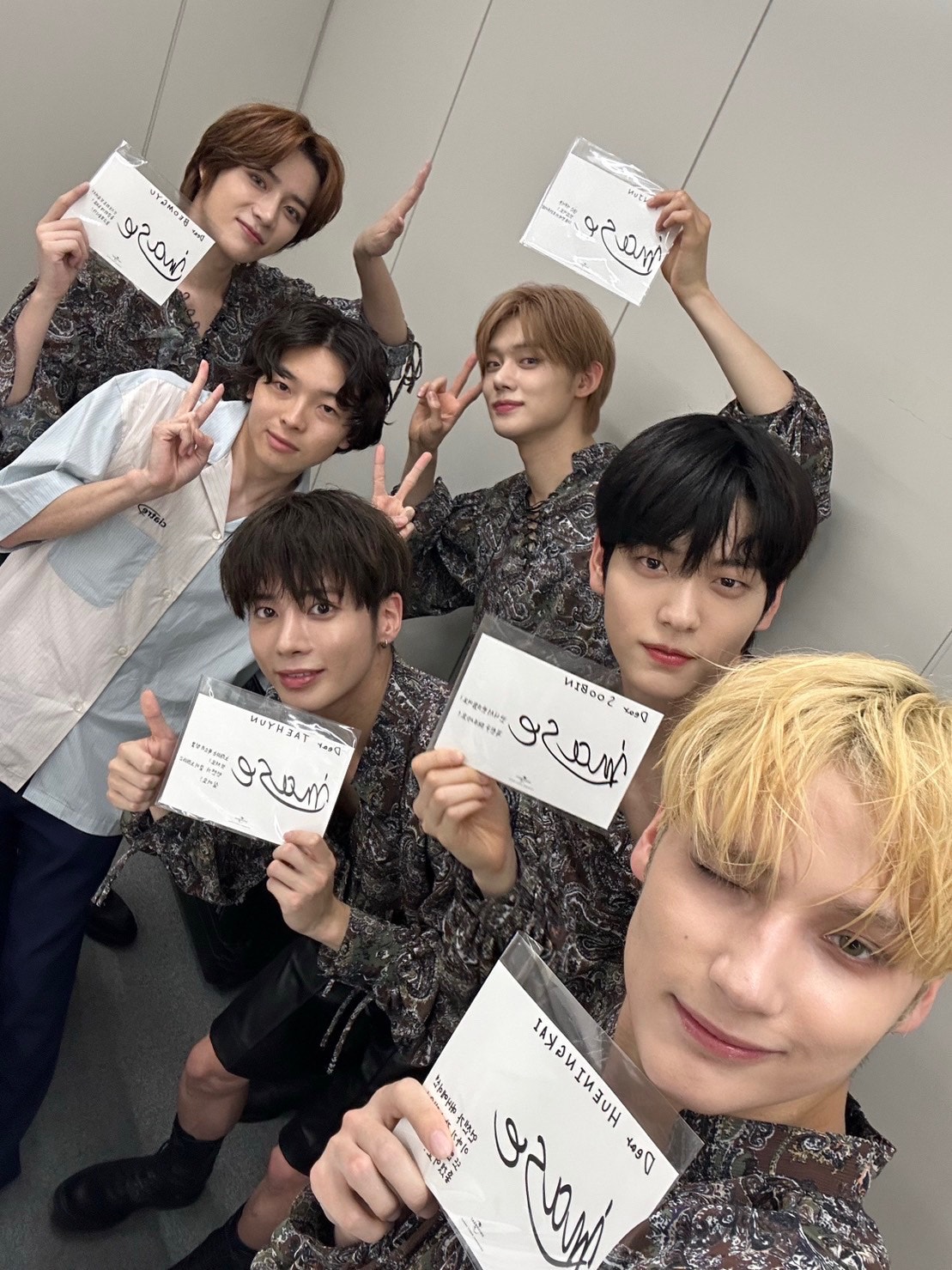 imase Community Post - TOMORROW X TOGETHERの皆さんと📸 久しぶりにお会いできて嬉しかったです！😚 감사합니다〜🙌 #imase #TOMORROW_X ...