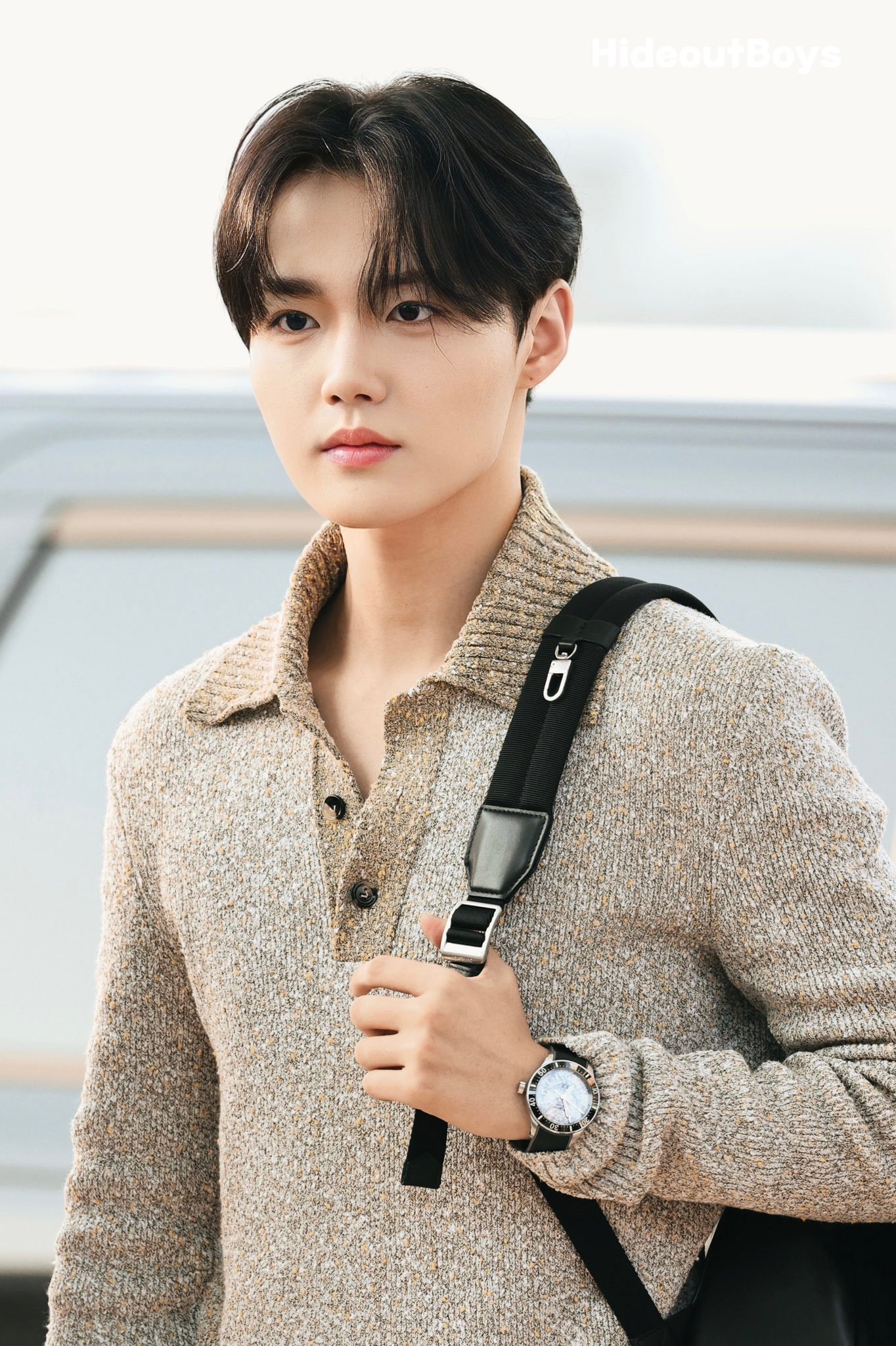 TREASURE Community Post - DY ((디와이)) 너무 잘생겼다!! 난 오빠의 열렬한 팬이에요