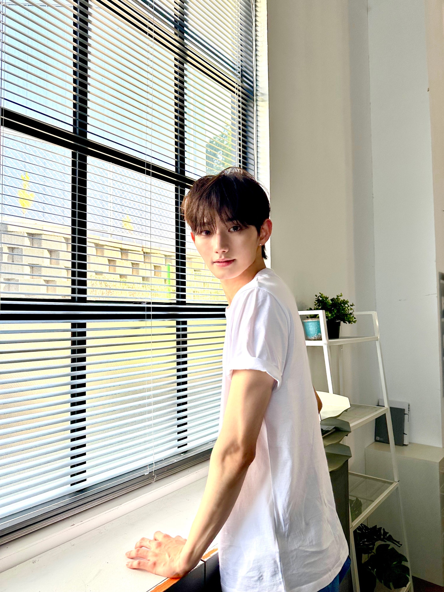 Atbo Community Posts 보트ㅠㅠ 오늘 많이 덥죠 하늘은 예쁜데 덥다ㅜㅜ 더위 조심하구 오늘도 파이팅😘