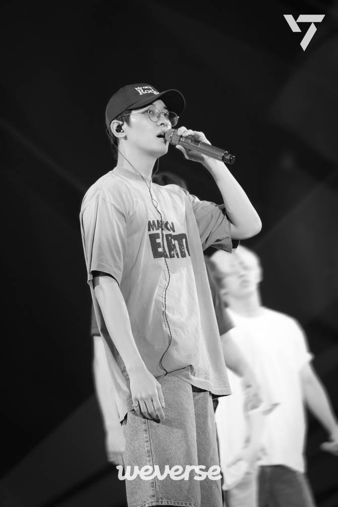 Seventeen Community Posts 승관이만 없는게 너무 슬프다 ㅠ 승관아 얼른 나아서 캐럿들에게 좋은