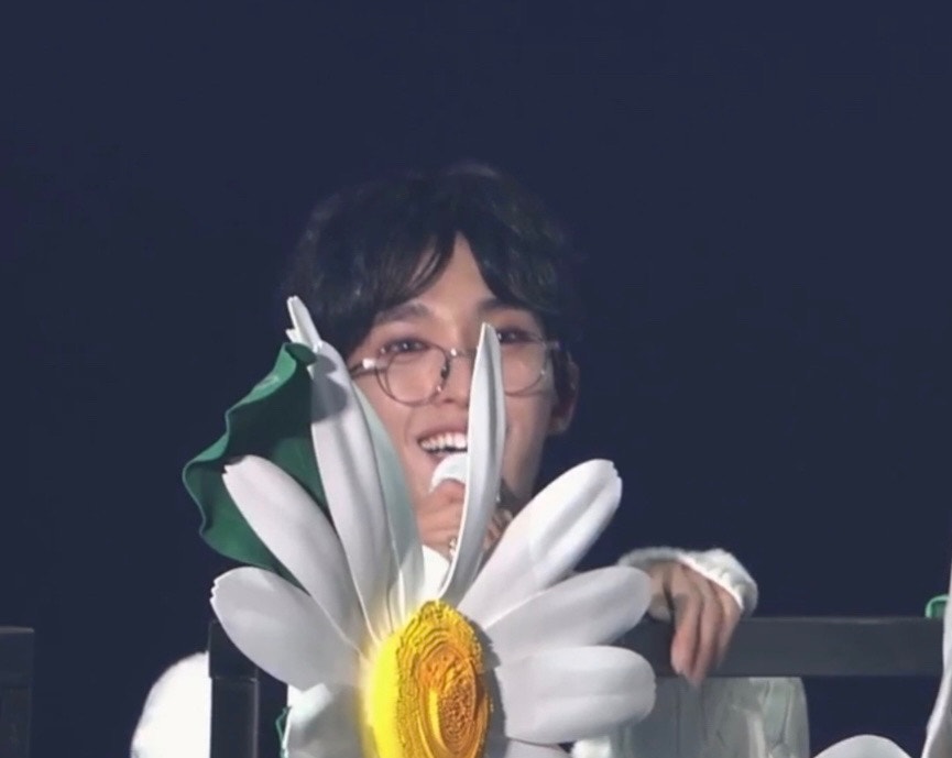 SEVENTEEN Community Post - DK! you look so adorable in here! Like the ...