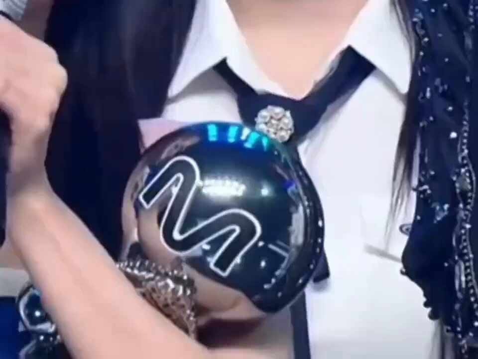 BTS Community Post - 🐰: ARMY you all, thank you for the MCountdown #1 ...