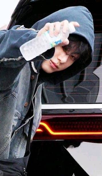 BTS Community Posts - #to_JungKook Hi JK, what's upp man? I hope you're ...