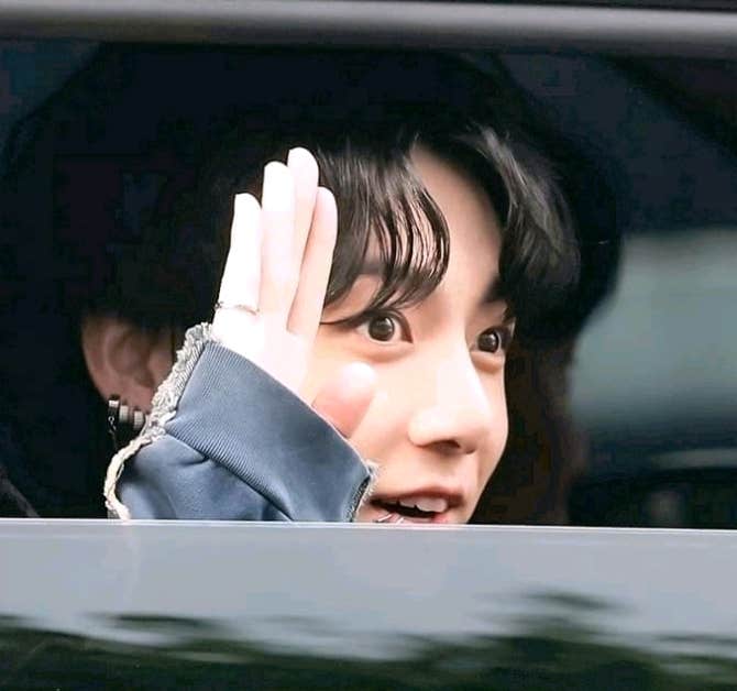 BTS Community Posts - #to_JungKook Hi JK, what's upp man? I hope you're absolutely happy and ...