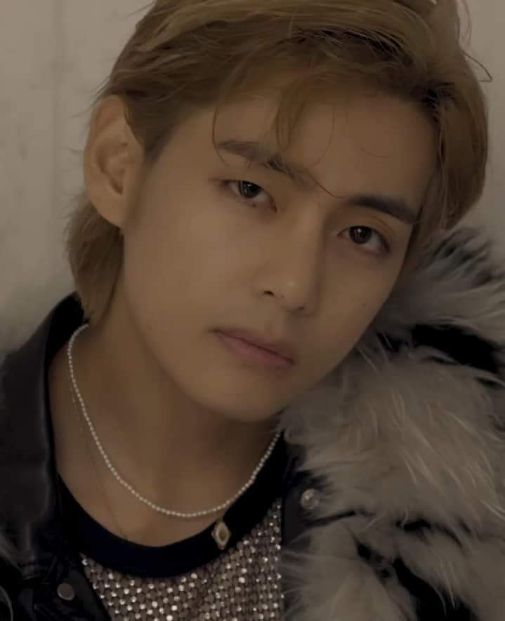 BTS Community Posts - hey guys be ready for Taehyung new album ...