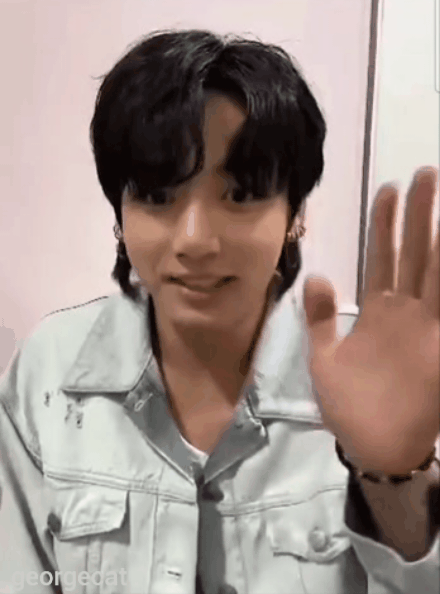 BTS 커뮤니티 포스트 - °•☆°•♡🐰🩷 ️ Thank you for coming! You really cheer me up ...