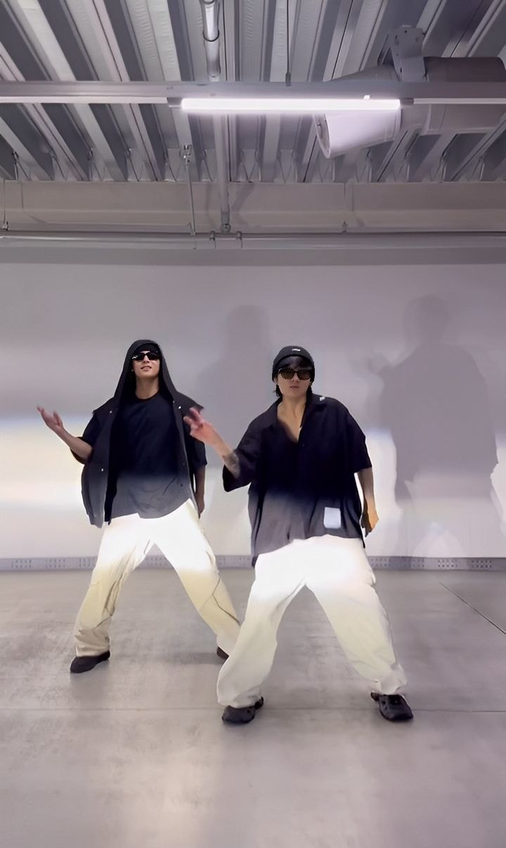 Bts Community Post حبك لأحد لا يعني شيئاً أن تكون محبوباً من أحد شيء
