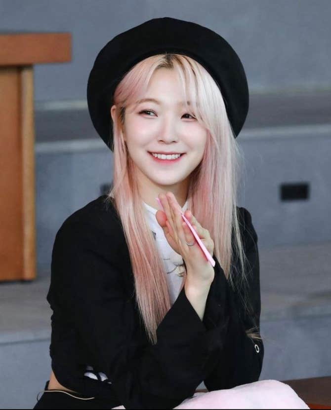 Fromis9 커뮤니티 포스트 백꿀깅사진 아무거나 올리기36