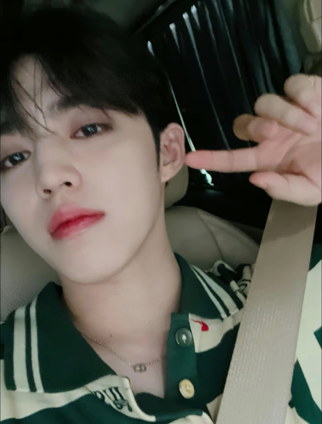 SEVENTEEN Community Posts - 모두들 승철이에게 최고의 래퍼에게 투표하세요. 大家快给胜澈投票最佳rapper ...