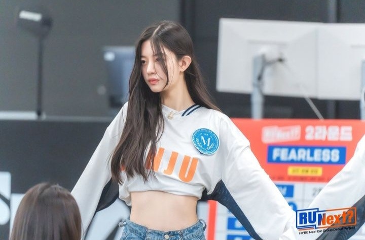 ILLIT Community Post - Some Behind Photo of Practice Time #runext # ...