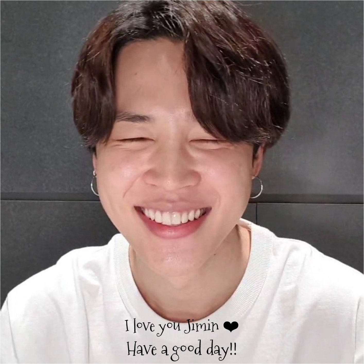 Bts Community Posts 소중한 소중한 지민아🐥🌛 잘 잤어요?😊오늘부터 윤기씨의 콘서트네요😺🎙 콘서트의 성공을