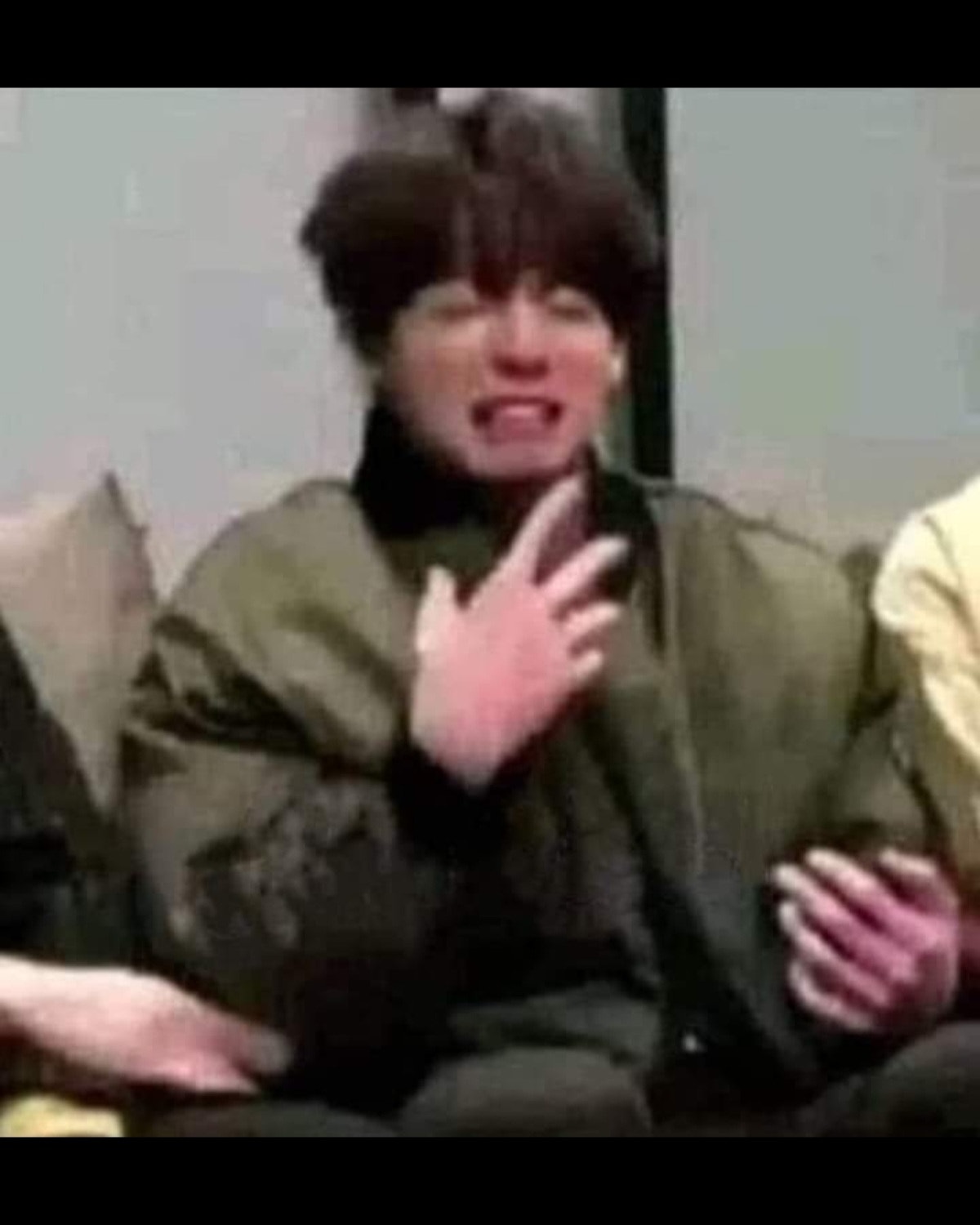 BTS Community Post - LPM, yo sabia que no me tenia que dormir, lo sabia. la primera vez que me ...