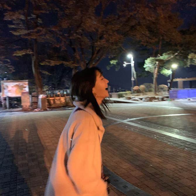 Oh My Girl Community Posts 유빈이 지금 쯤이면 자고 있겠지 너무 늦게 자면 안돼😌 푹 자구 유빈이가