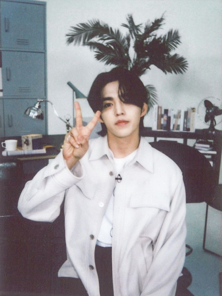SEVENTEEN Community Posts - #HAPPY_SCOUPS_DAY 생일 축하해요