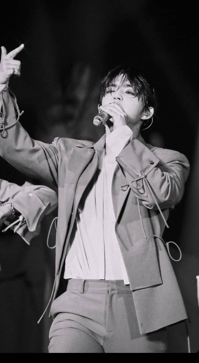 Seventeen Community Posts 최승철 생일축하한다 즐겁고 행복한 생일 보내세요 사랑해요~~ 승철이는 진짜