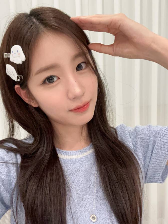 Wooah Community Posts 와우 오늘 비가 많이오네요☔️ 빗길 조심하고 태풍조심하기🥺🍀 Wooyeon