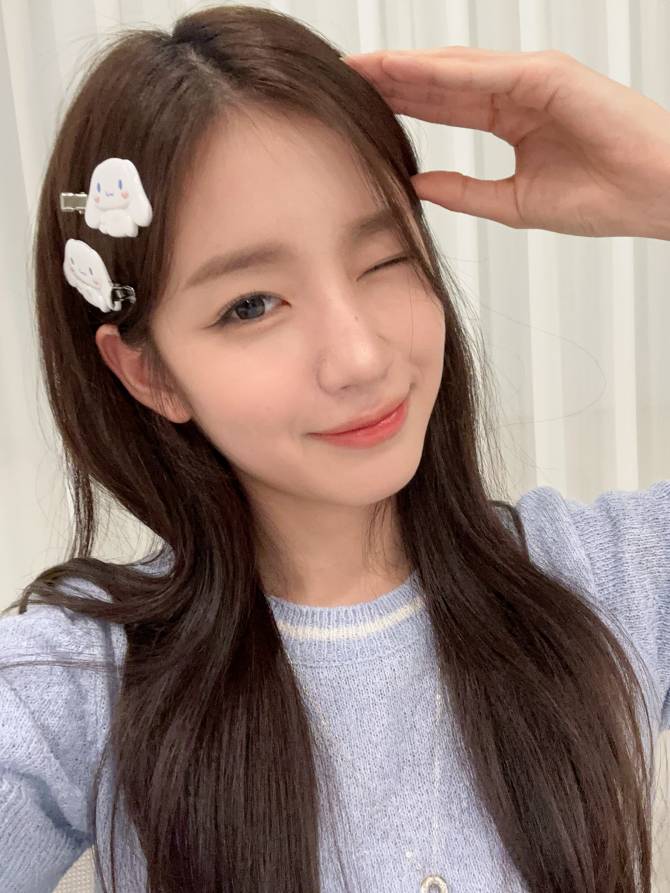 Wooah Community Posts 와우 오늘 비가 많이오네요☔️ 빗길 조심하고 태풍조심하기🥺🍀 Wooyeon