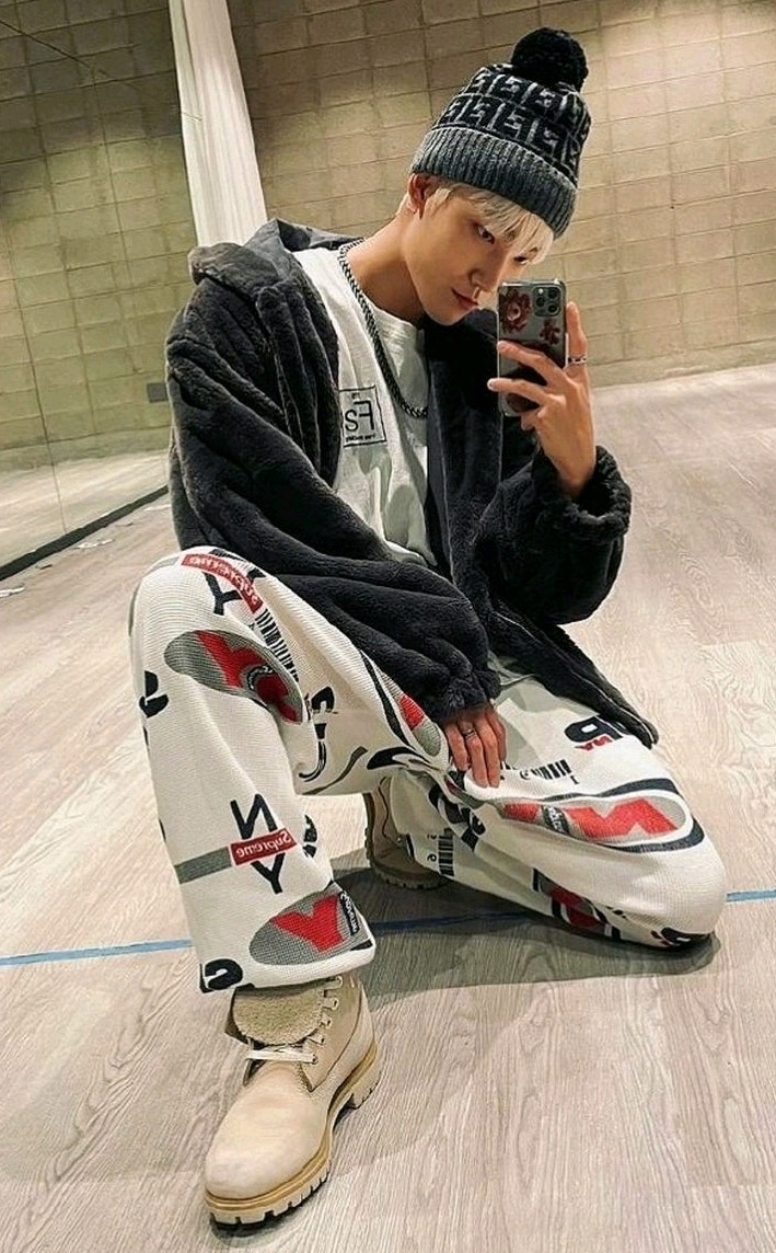 THE BOYZ Community Posts - ️🖋 [letter to the coolest person i know] ~ # ...