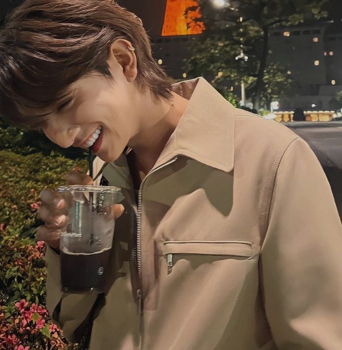 SEVENTEEN 커뮤니티 포스트 - To the most beautiful smile in the world, JOSHUA 🌹 ...