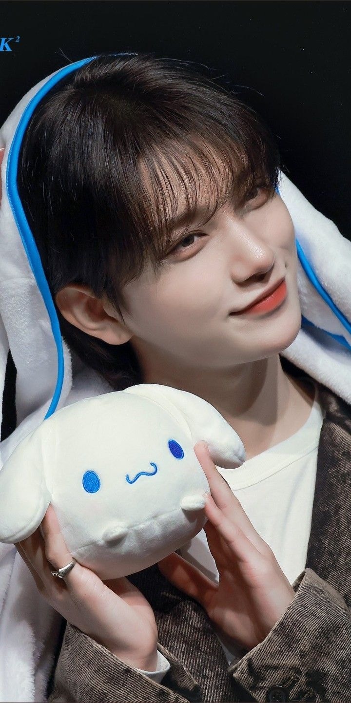 SEVENTEEN Community Posts - Hey, Joshua. In this very bright yet hard ...