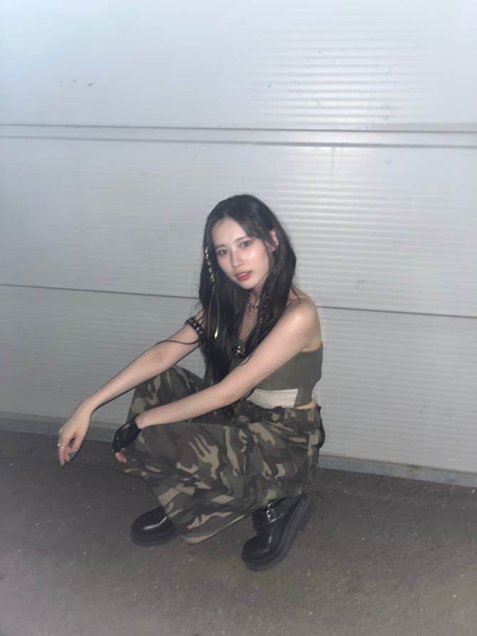 Weki Meki Community Posts 못 올렸던 사진 요기~~🙌🏻 월요일도 잘 보내봅시당 밥 잘 챙겨 먹고요