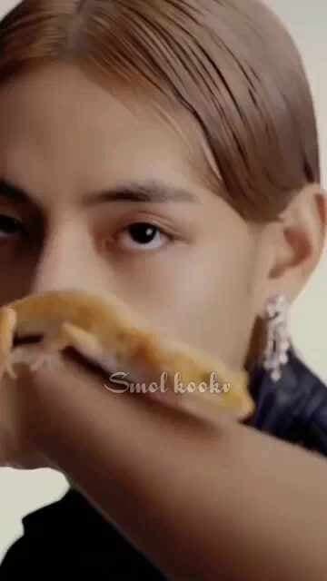 BTS Community Posts - taehyung fragile figure tha😞 ️ ️ ️ ️ ️💜💜💜💜💜💜💜💜💜