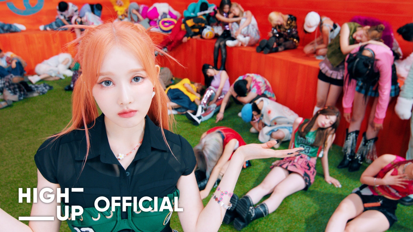 Weverse STAYC Media - STAYC(스테이씨) 'Bubble' MV