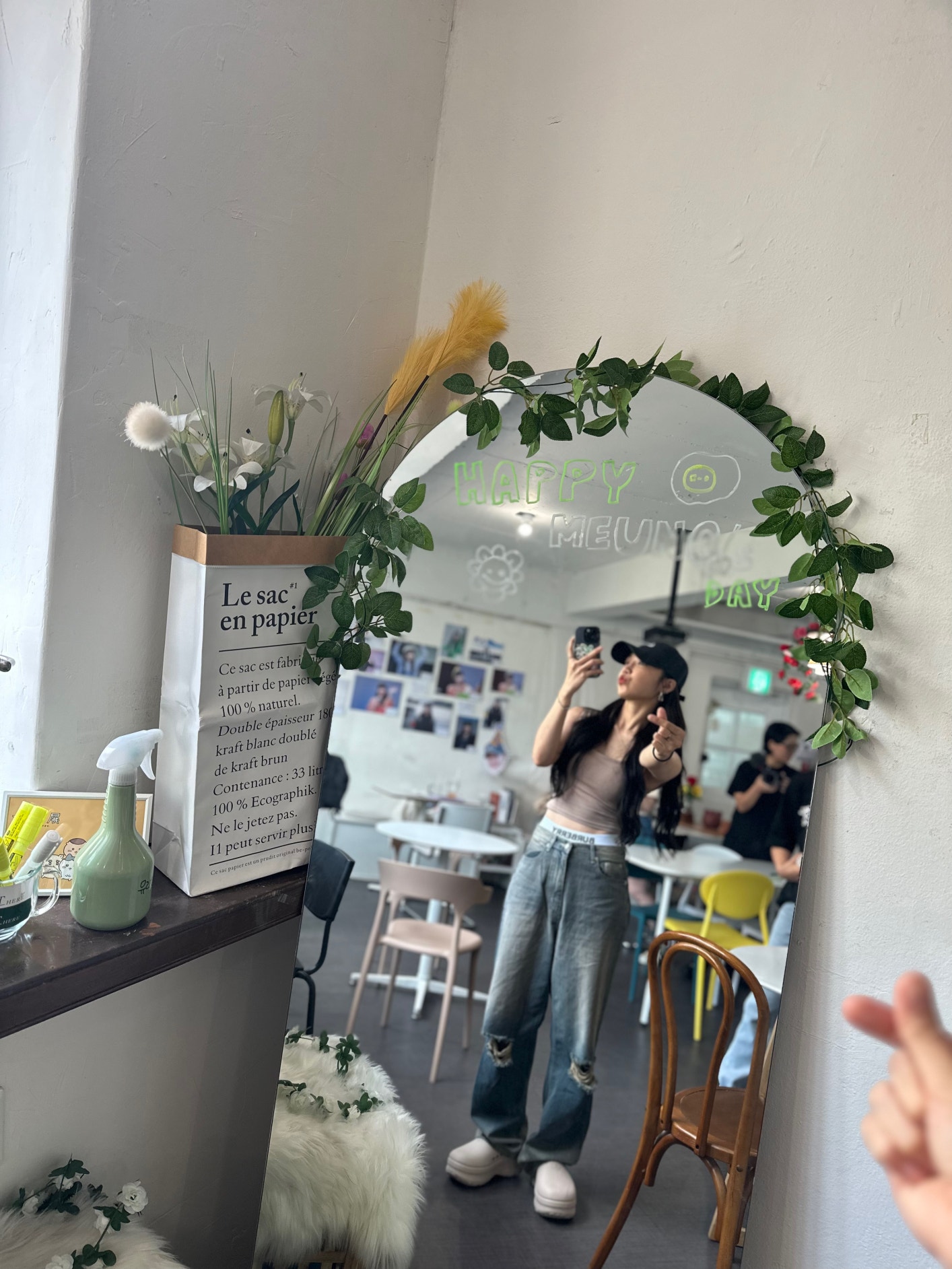 Apink Community Posts 야호🖤🤍 Eunji