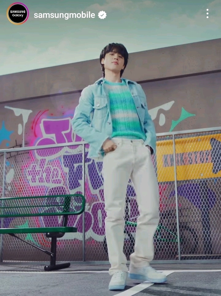 BTS Community Posts - 💜 tan hermoso siempre!!!💕