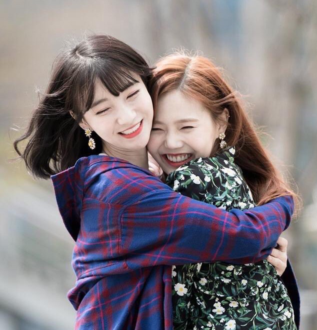 Oh My Girl Community Post 지금 내리는 비가 피로로 녹슨 부분을 모두 닦아줄거야💜 아침에 눈 뜨면 곧