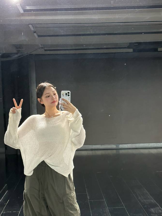 Classy Community Posts 거울샷이다📷 Boeun
