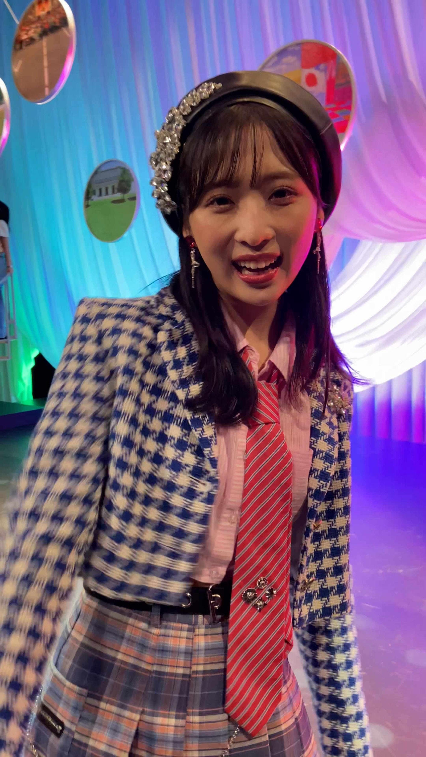 AKB48 커뮤니티 포스트 - AKB48 62nd Single「アイドルなんかじゃなかったら」MV撮影現場にweverseカメラが密着しました📷💕 メンバーの様々な姿をみなさんにお届けし ...