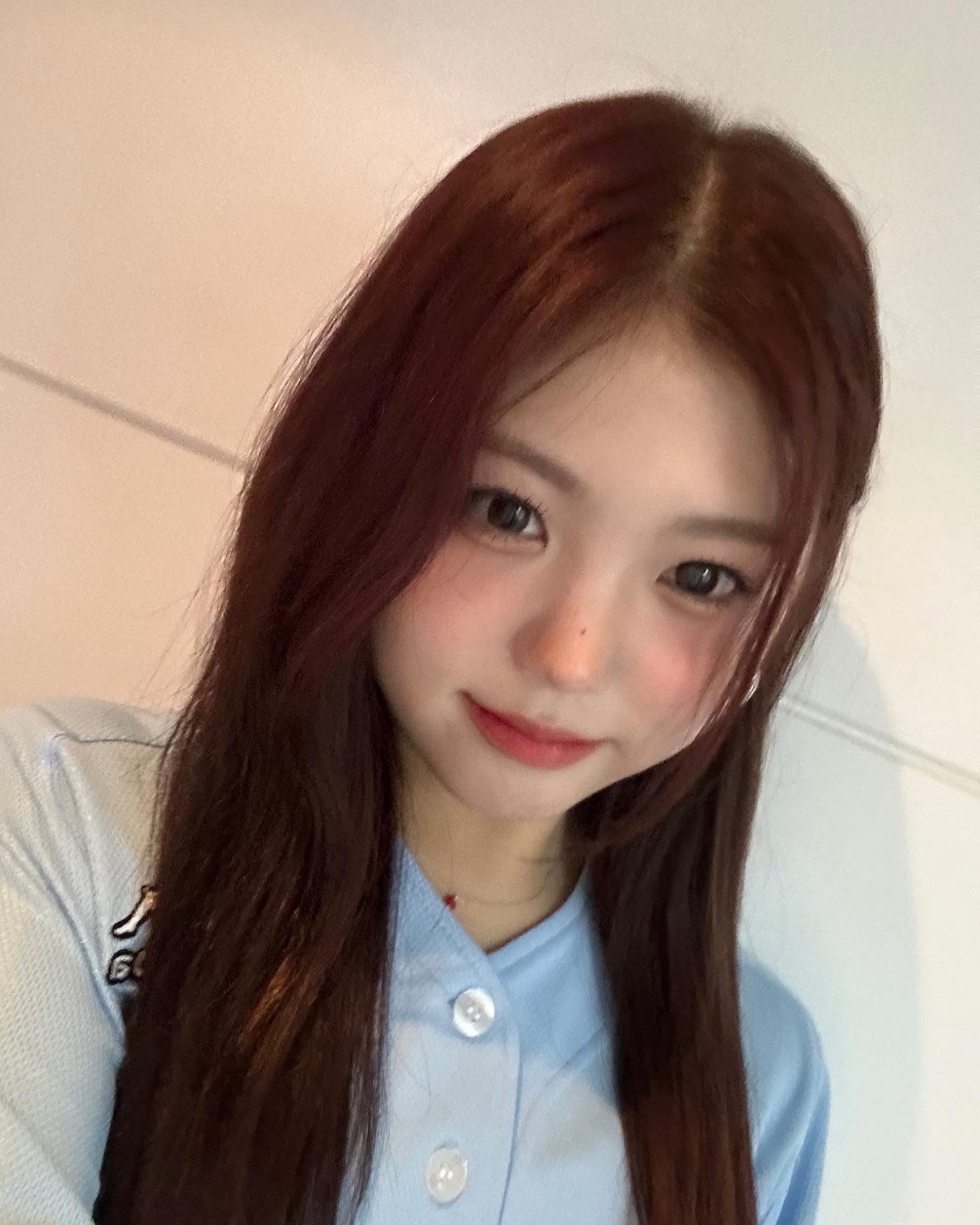 CLASS:y Community Posts - 🩵🩵 - RIWON