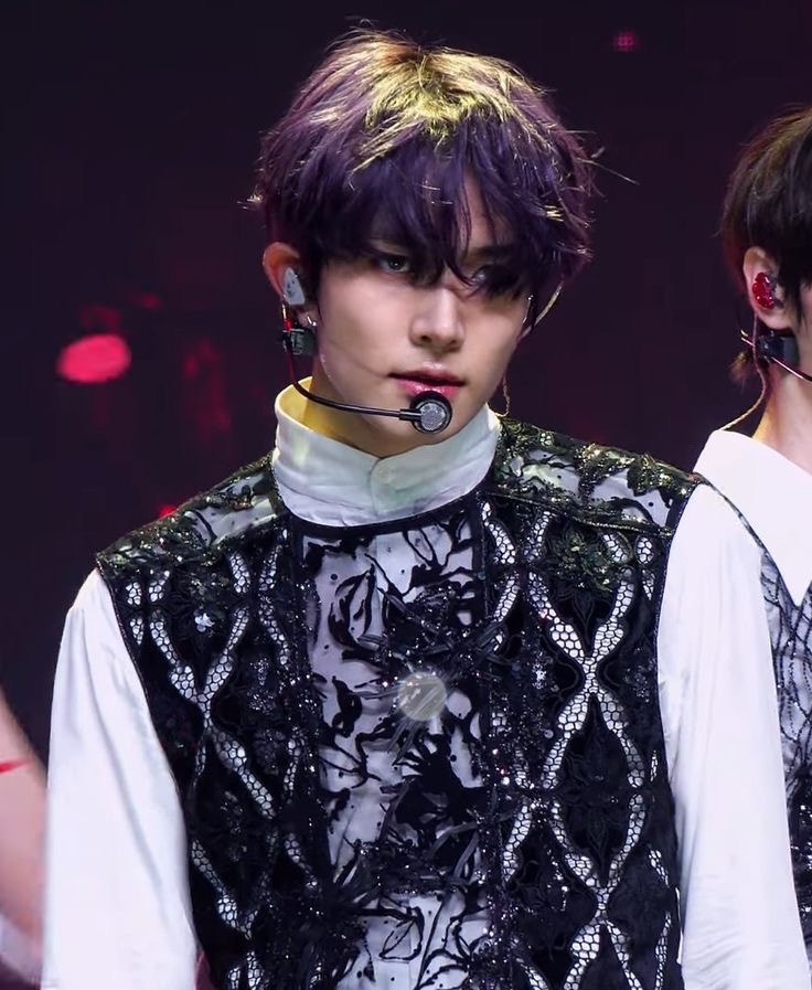 Weverse zone Community Post - hee star 🤔🤔🤔🤔🤔🤔