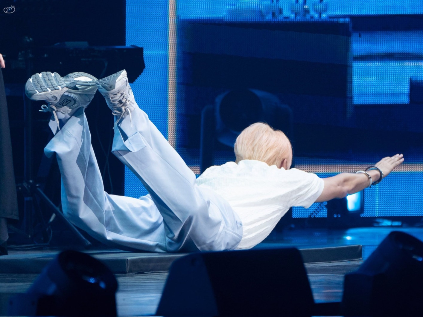 KIM JUN SU Community Post - 준짱 잘다녀와요!!👋