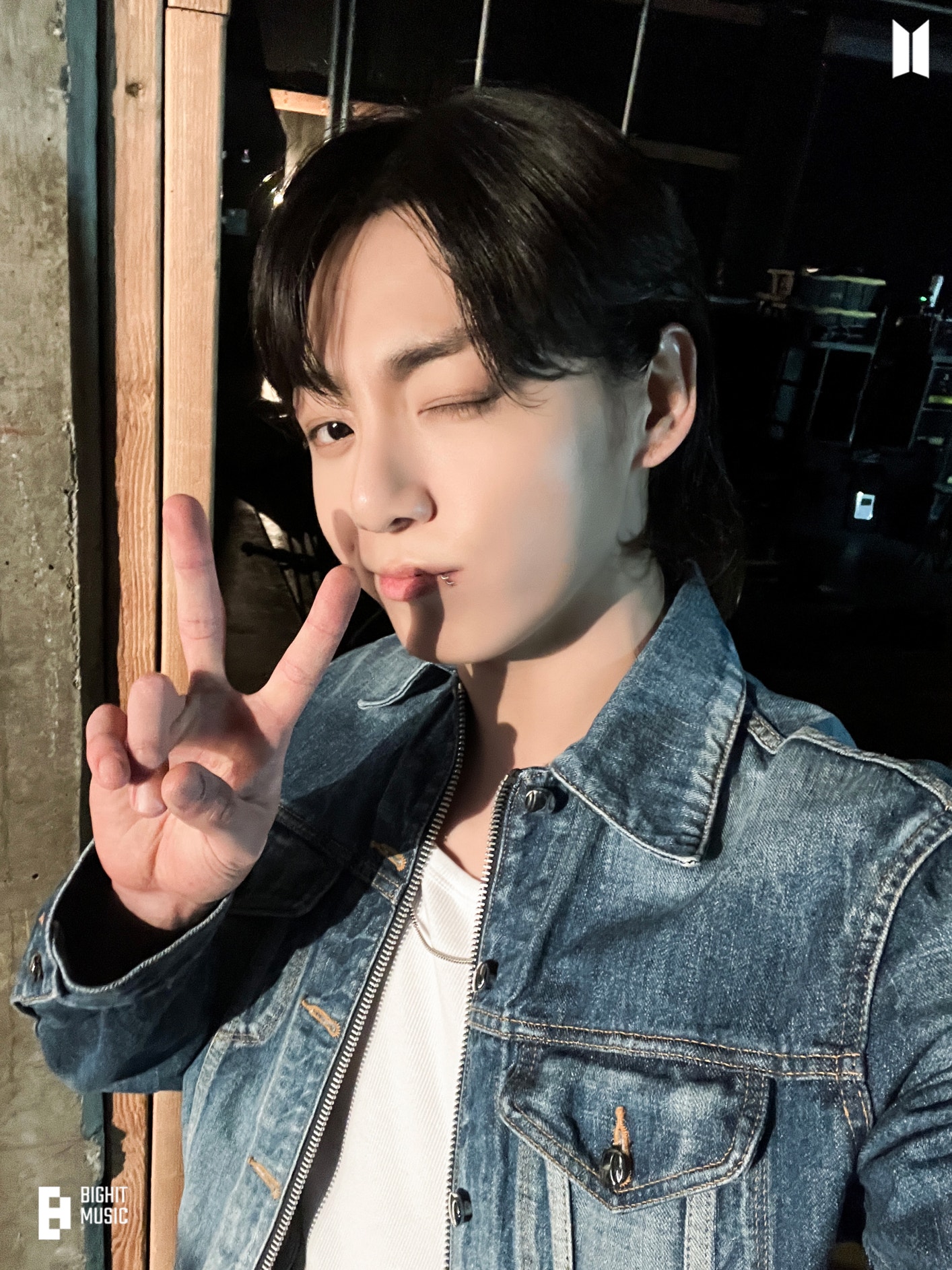 Bts Community Post 정국아 생일 축하해 처음으로 생일 축하해줘서 정말 기쁘네요 자신감을 갖고 프로처럼 살아