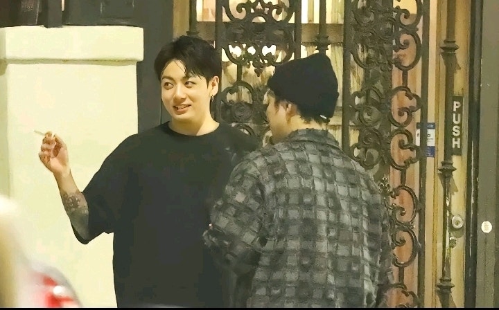 BTS Community Post - o fumante mais lindo cara ksks😘🇧🇷