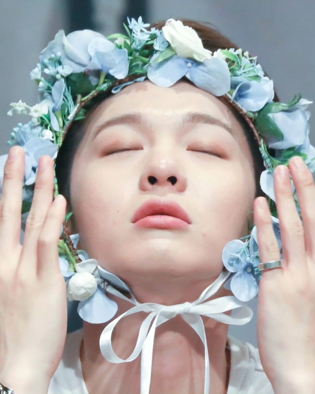 BTOB Community Post - 9시까지 모든 시청준비를 완료하고 기다려야겠어요. 유튜브 실시간으로 제공해주시는분들 정말 감사합니다. 지방러에 자유롭지 못한 저는 ...