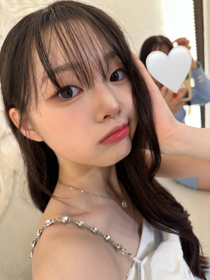 Classy Community Post λΏ
π€ Boeun