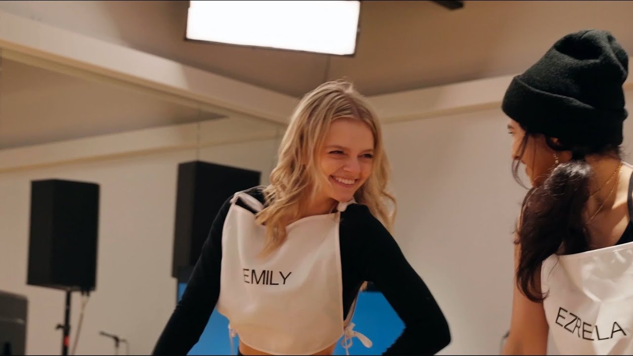 위버스 KATSEYE Media - The Debut: Dream Academy - Emily's Prep. VLOG | 더 데뷔: 드림 아카데미 - 에밀리 브이로그