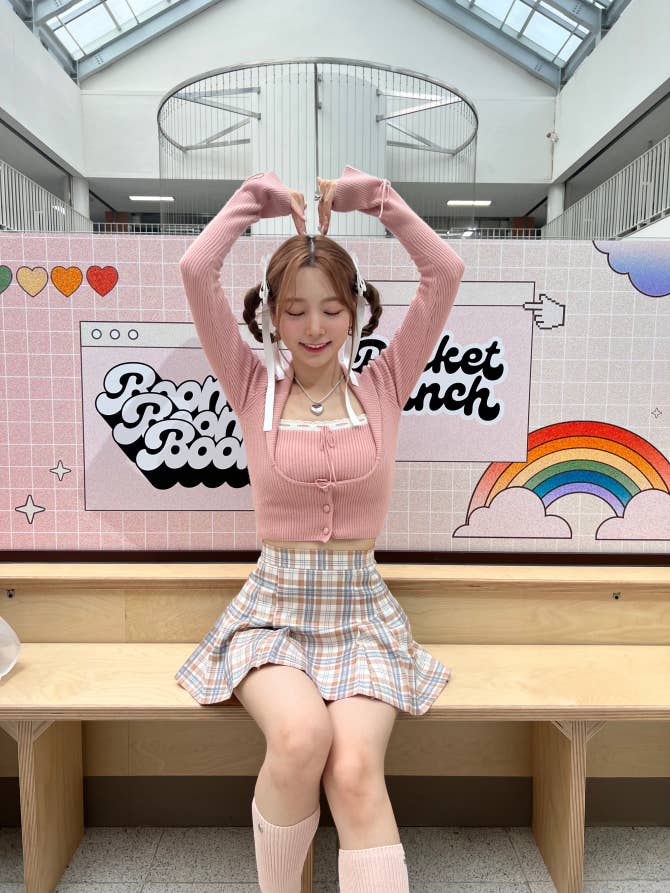 Rocket Punch Community Post 켓치들 오좋하💗 이따 봐 Yeonhee