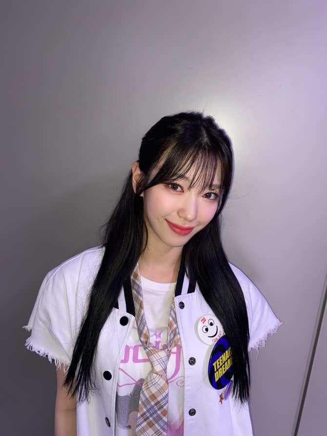 Rocket Punch Community Posts 셀카는 많으면 많을수록 좋댔어 🩷 Suyun