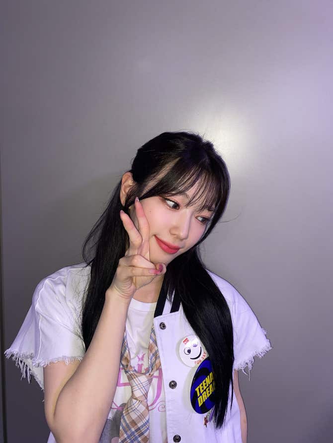 Rocket Punch Community Posts 셀카는 많으면 많을수록 좋댔어 🩷 Suyun