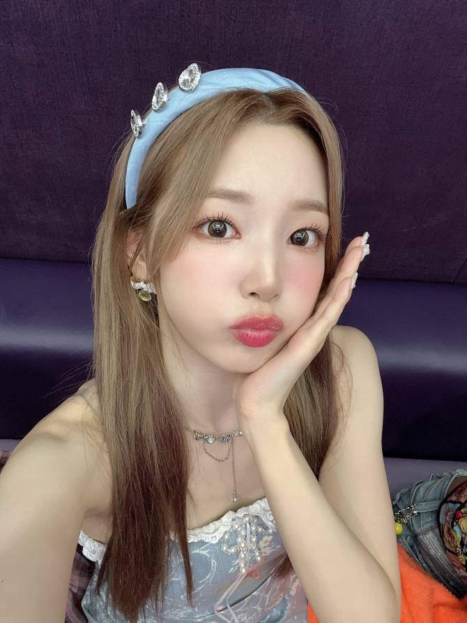 Rocket Punch Community Posts 오늘 앨리스 연희💍🩵 Yeonhee
