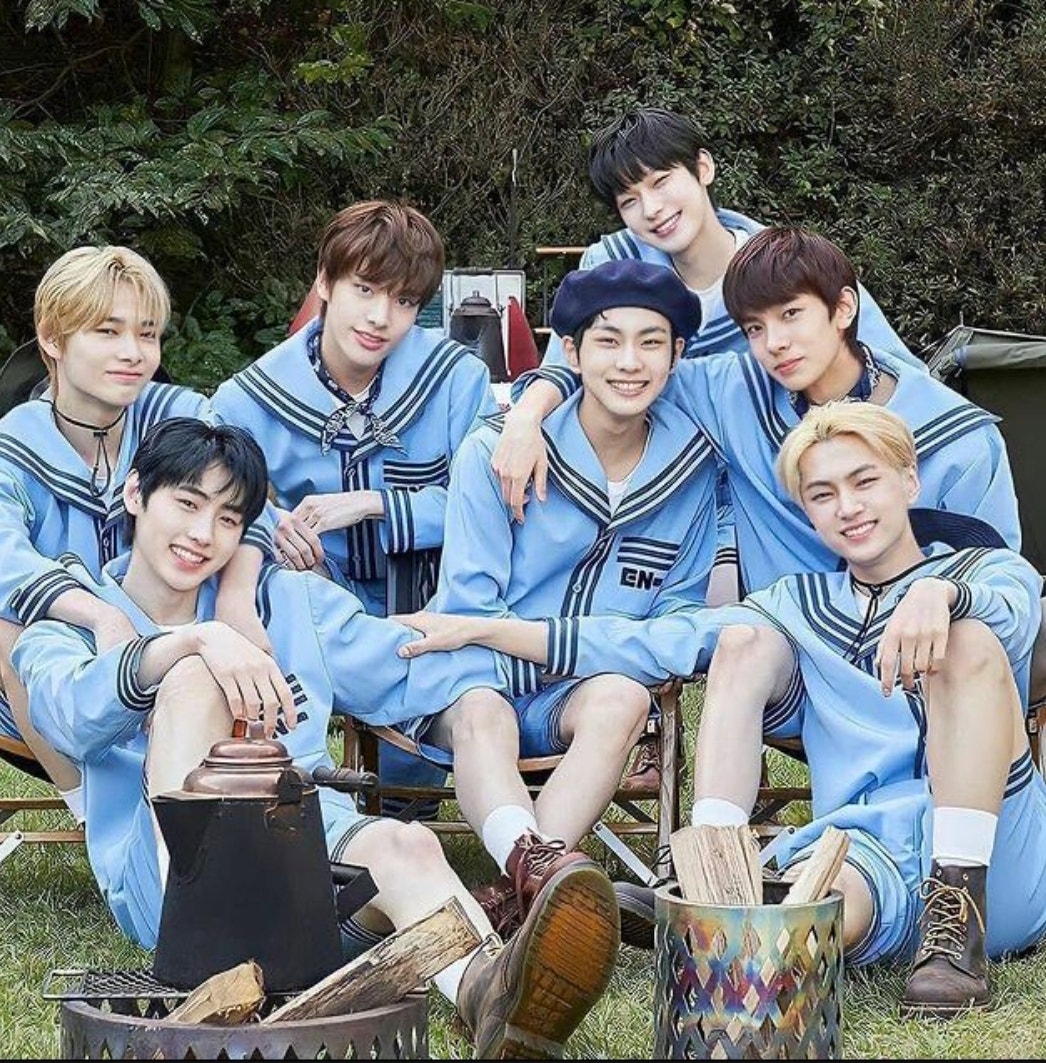 ENHYPEN Community Posts - their fandom name is "𝙴𝙽𝙶𝙴𝙽𝙴" and they are ...