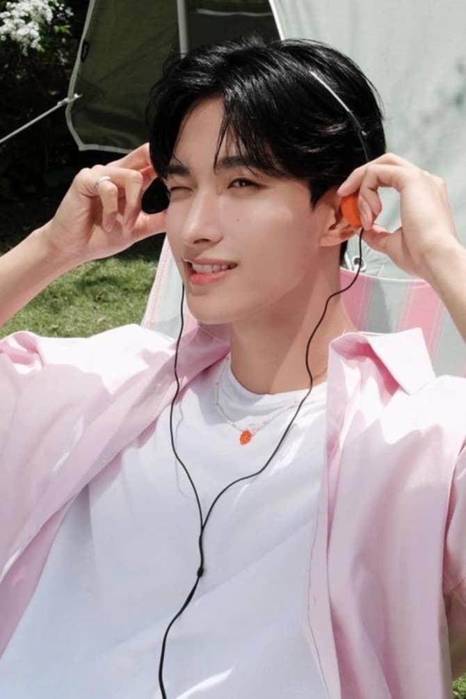 Seventeen Community Post 솔직히 핑크 겸이 심각하게 귀여움 ㄴ 누구나 다 아는 사실