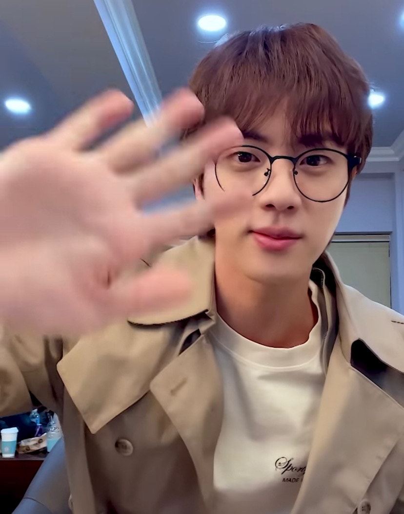 Bts Community Post ์์ง์ ๐๐๐ 2025๋
์ ๊ธฐ๋ํ๋ฉฐ ๊ธฐ๋ค๋ฆฌ๊ฒ ์ต๋๋ค ๋น์ ์ ํฌ์ผ๋ก ๊ณ์ ์์ ๊ฑฐ์์