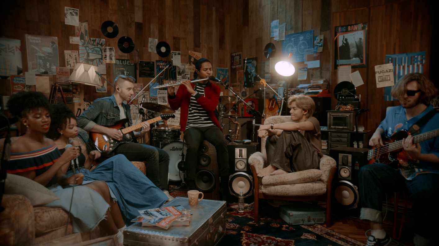 Weverse BTS Media - 뷔(V) 'Slow Dancing' Band Session